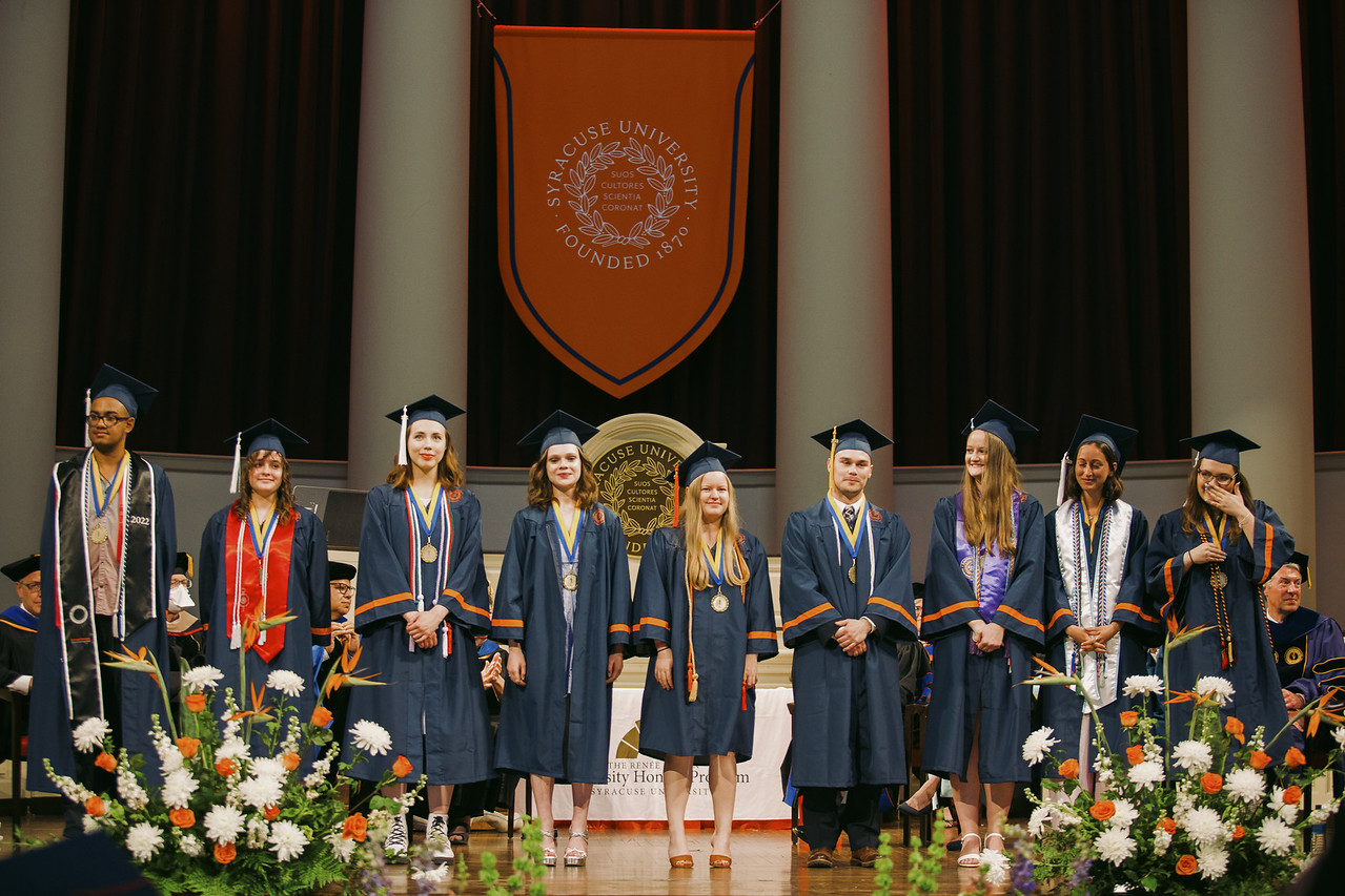 2022 Thesis Prize Winners Announced – Renée Crown University Honors Program